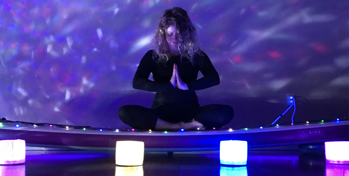 Indoor SUP Glow Yoga