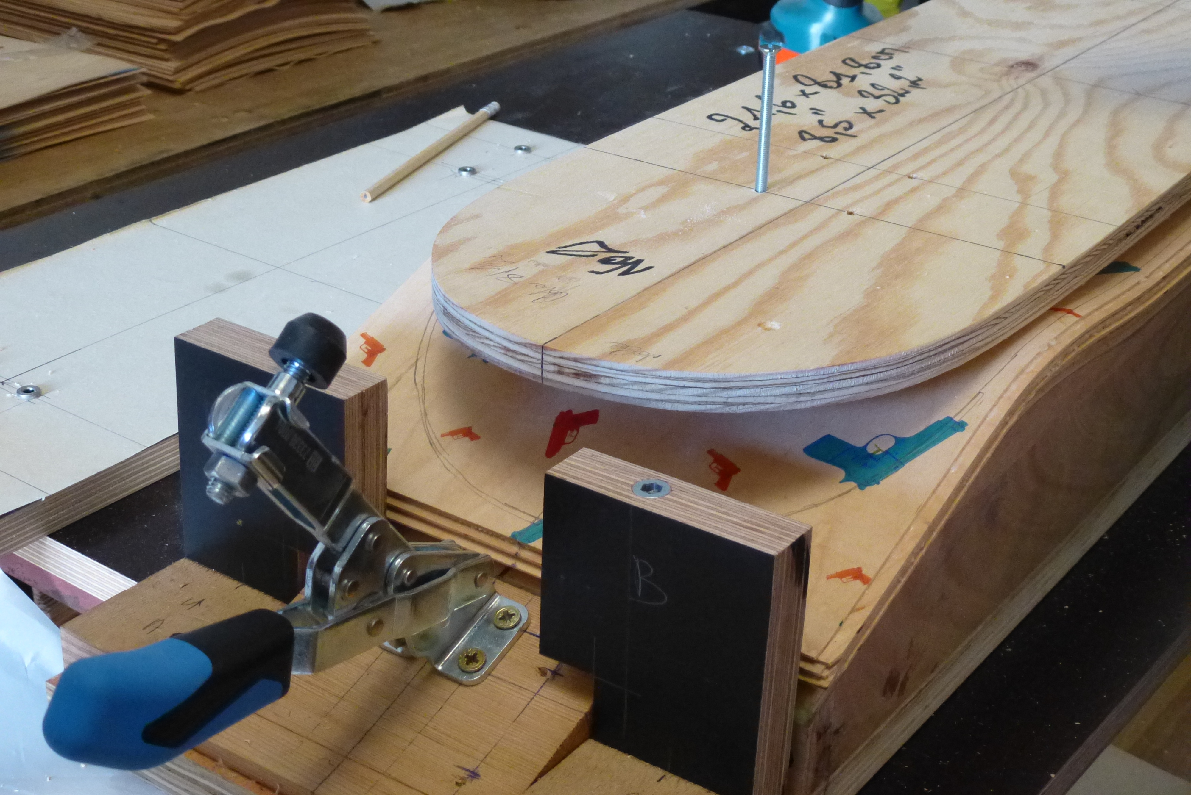 L'atelier Bizarre skateboards