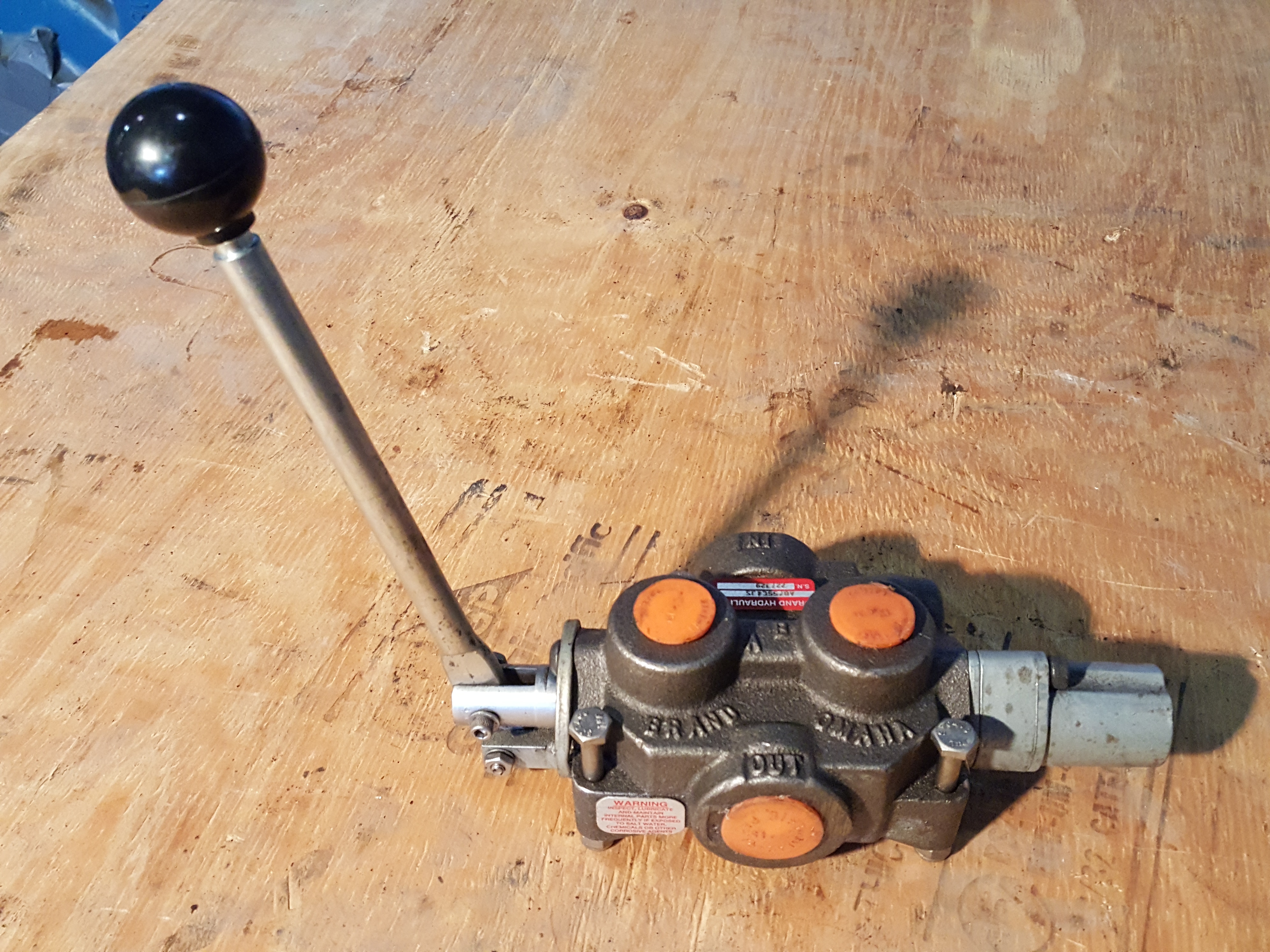 OMAHA BRAND HYDRAULIC VALVE (8149) | Diligent Equipment Exchange