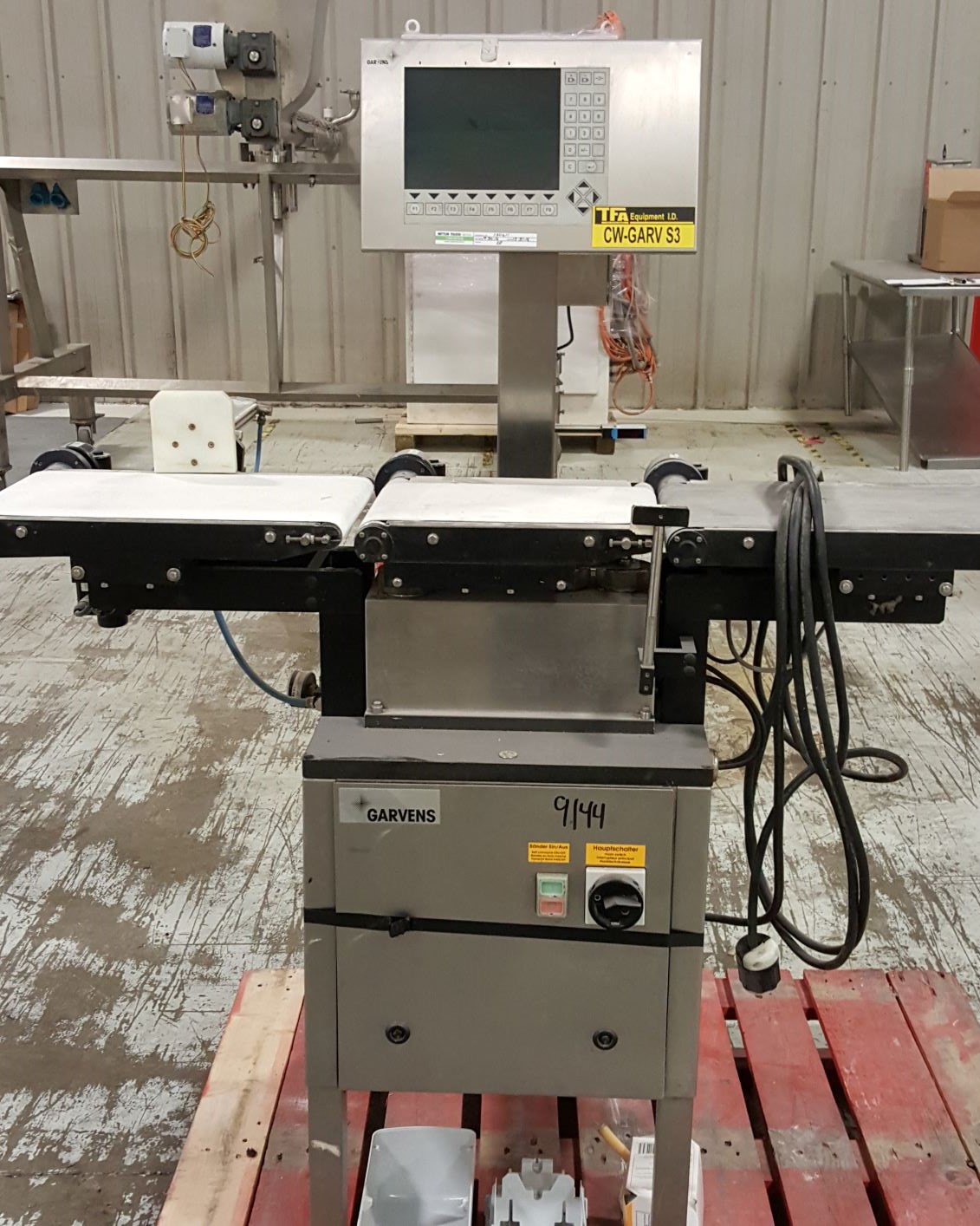 GARVENS CHECKWEIGHER WITH CONVEYOR (9144) | Diligent Equipment Exchange
