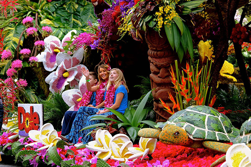 Fiesta Parade Floats: Media Relations Makes Everything Come Up Roses