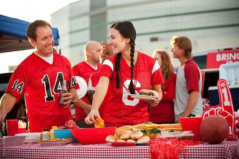 How to Build the Perfect Tailgate Menu