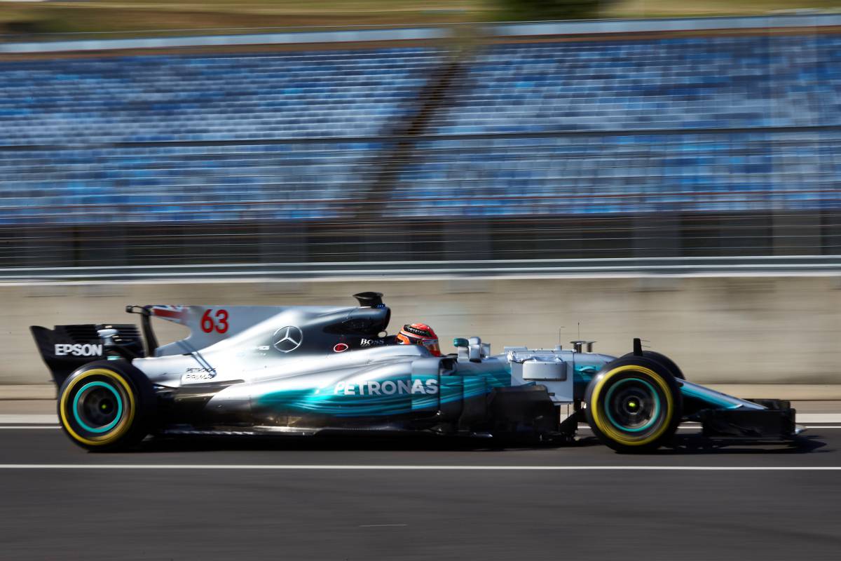 George Russell Hits 119 Laps at First Test in Mercedes AMG W08