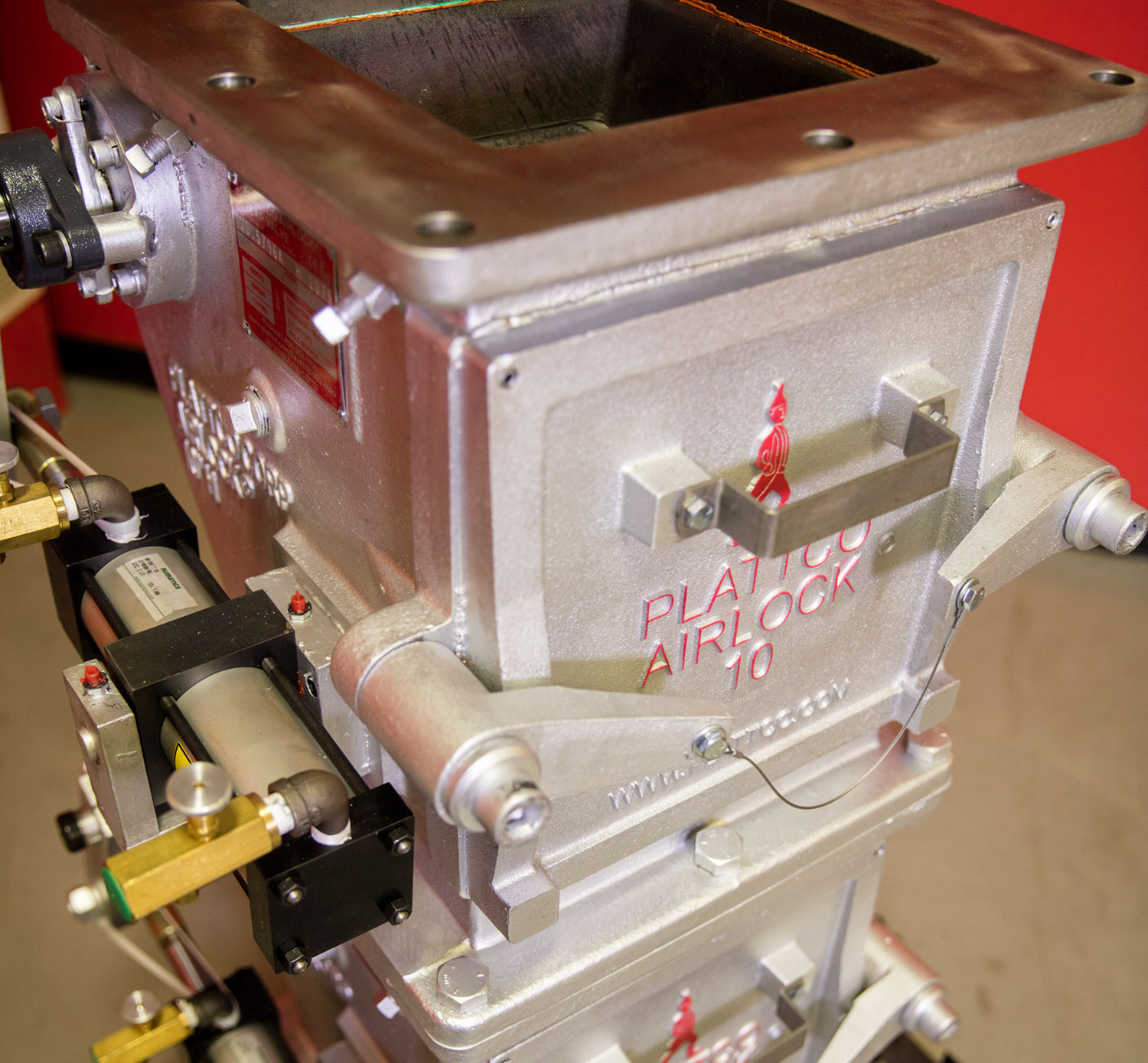 Double Flap Airlock Valve by Plattco Corporation