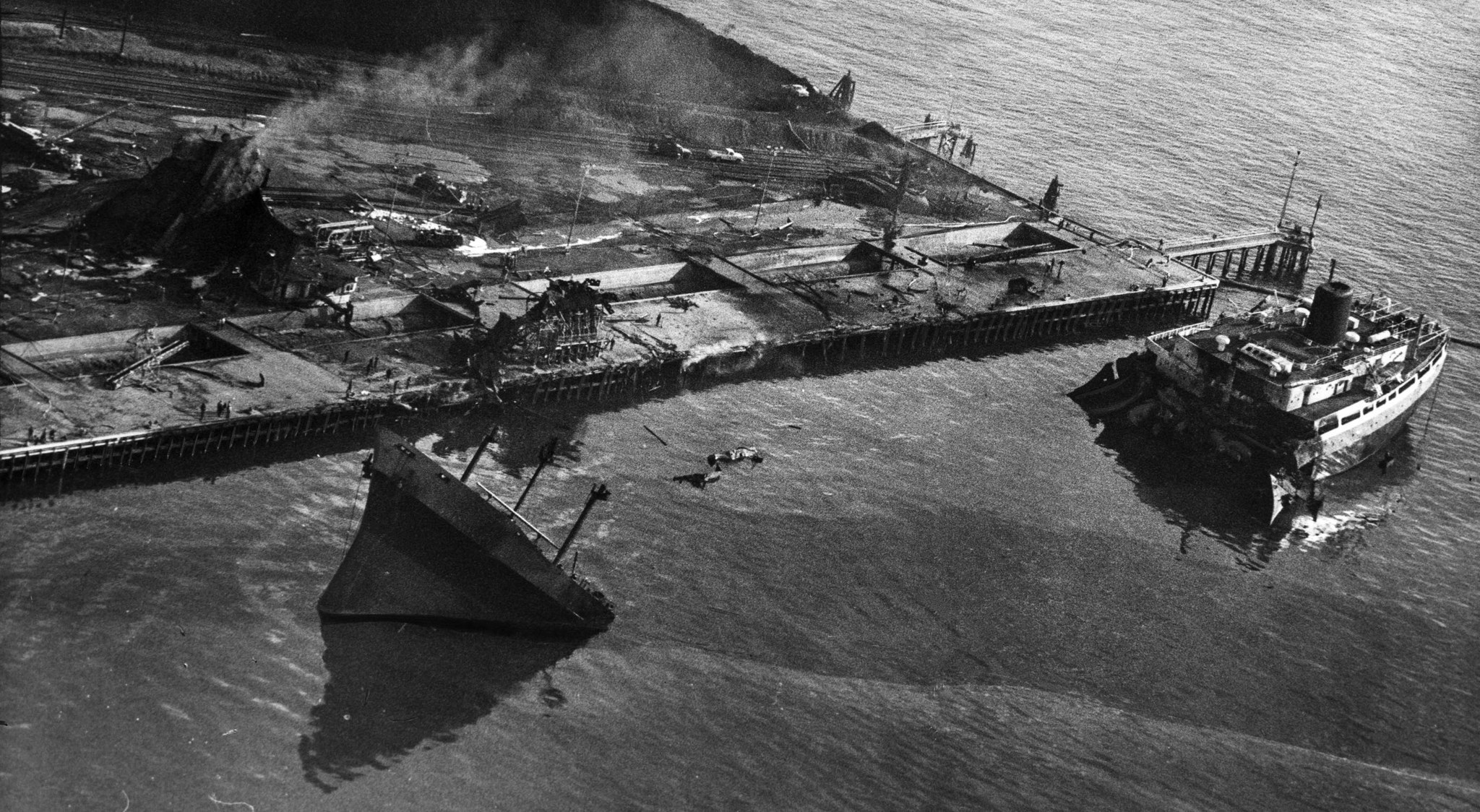 The Environmental Effects of the Tanker Sansinena Explosion and Spill | MBC