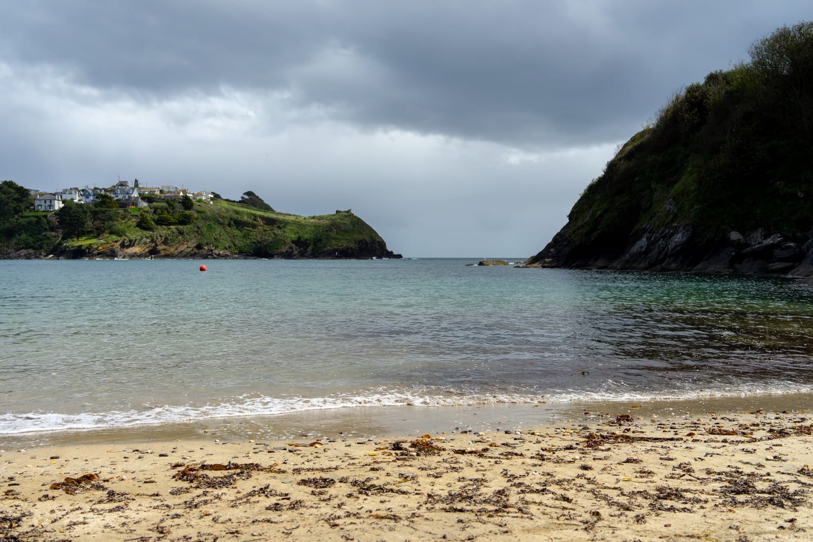 Holiday Home near 8 Beaches in Cornwall for a Family of 4