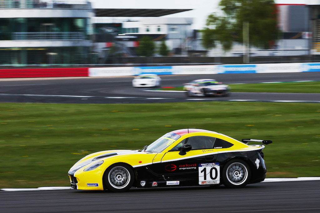Elite Takes Ginetta GT5 Challenge Teams' Championship Lead | Elite ...