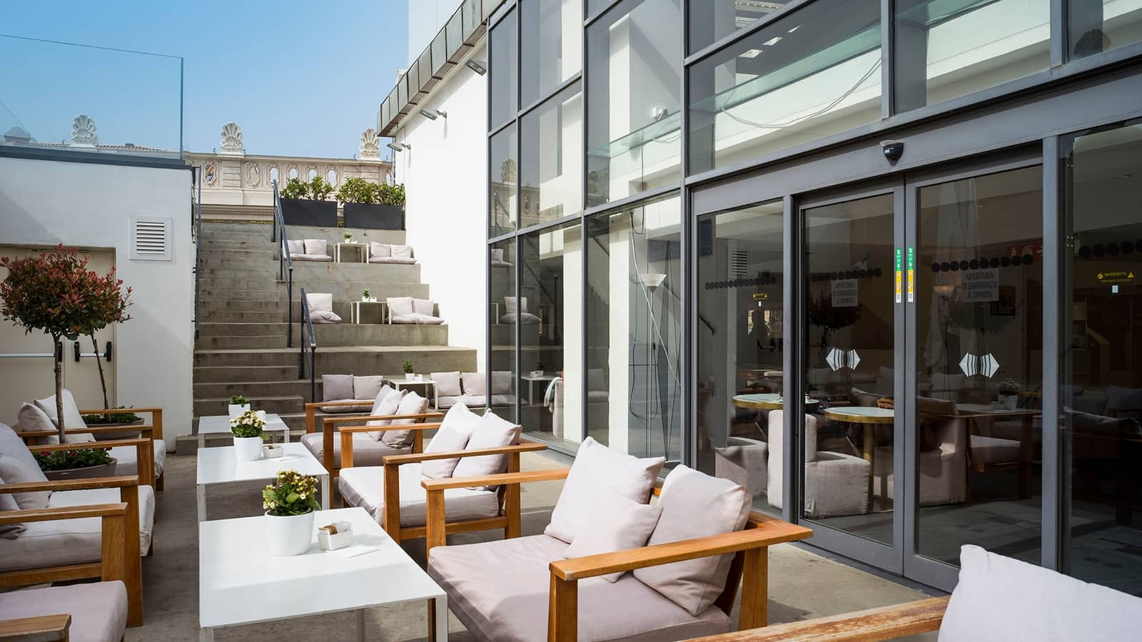 Il Bar in Piazza San Domenico - Cocktail bar, lounge and café on the ...