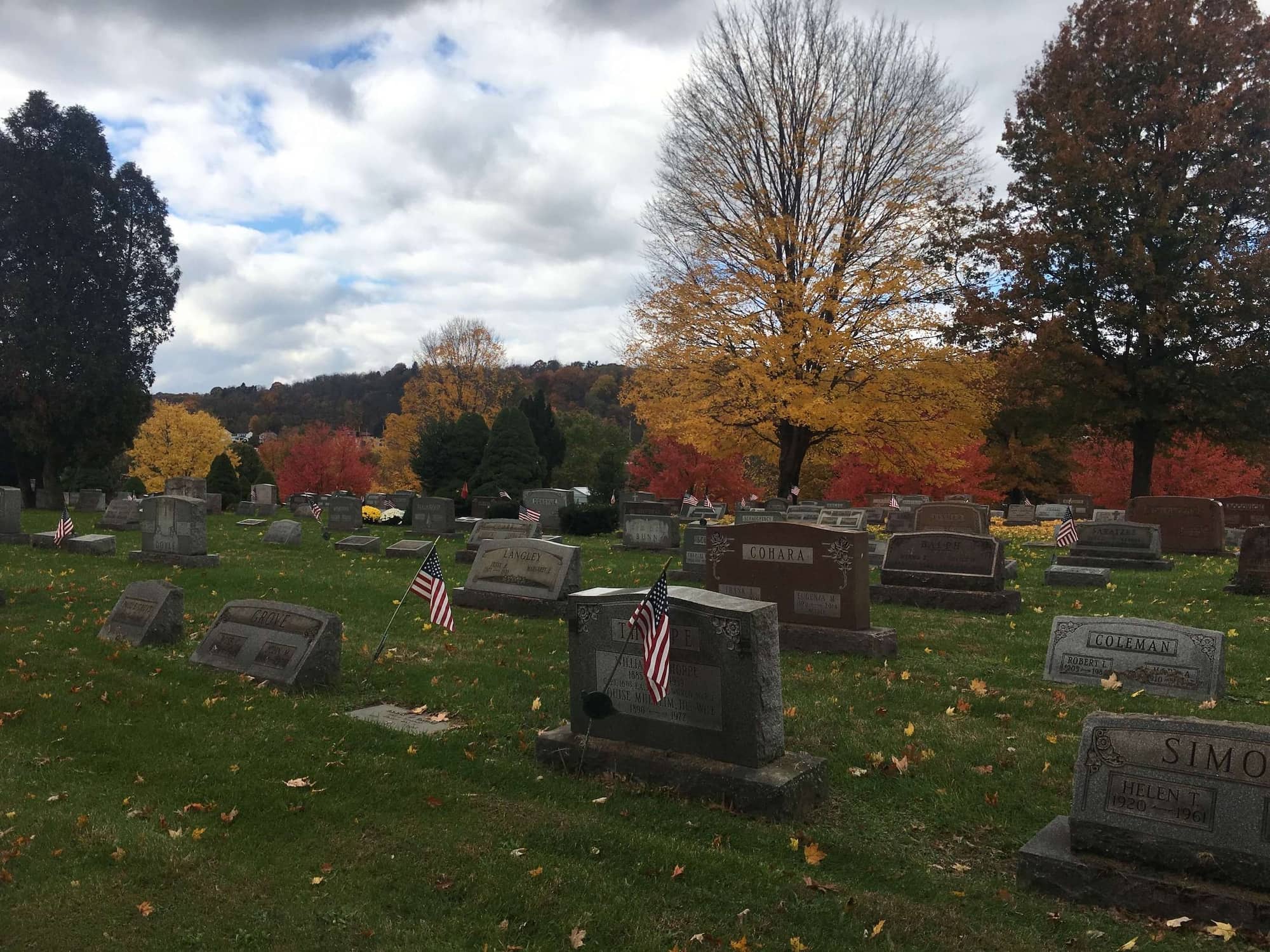 Seasonal Photo Gallery | Beaver Cemetery & Mausoleum