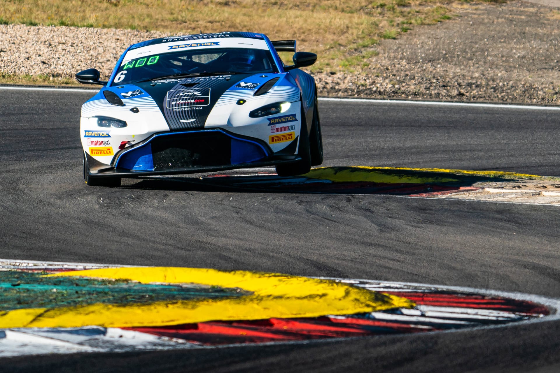 Tom fights for points at Nürburgring | Tom Wood Racing