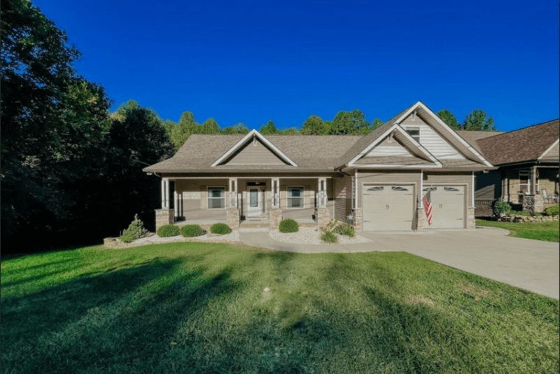 Dominique Oro | Honors Properties Team