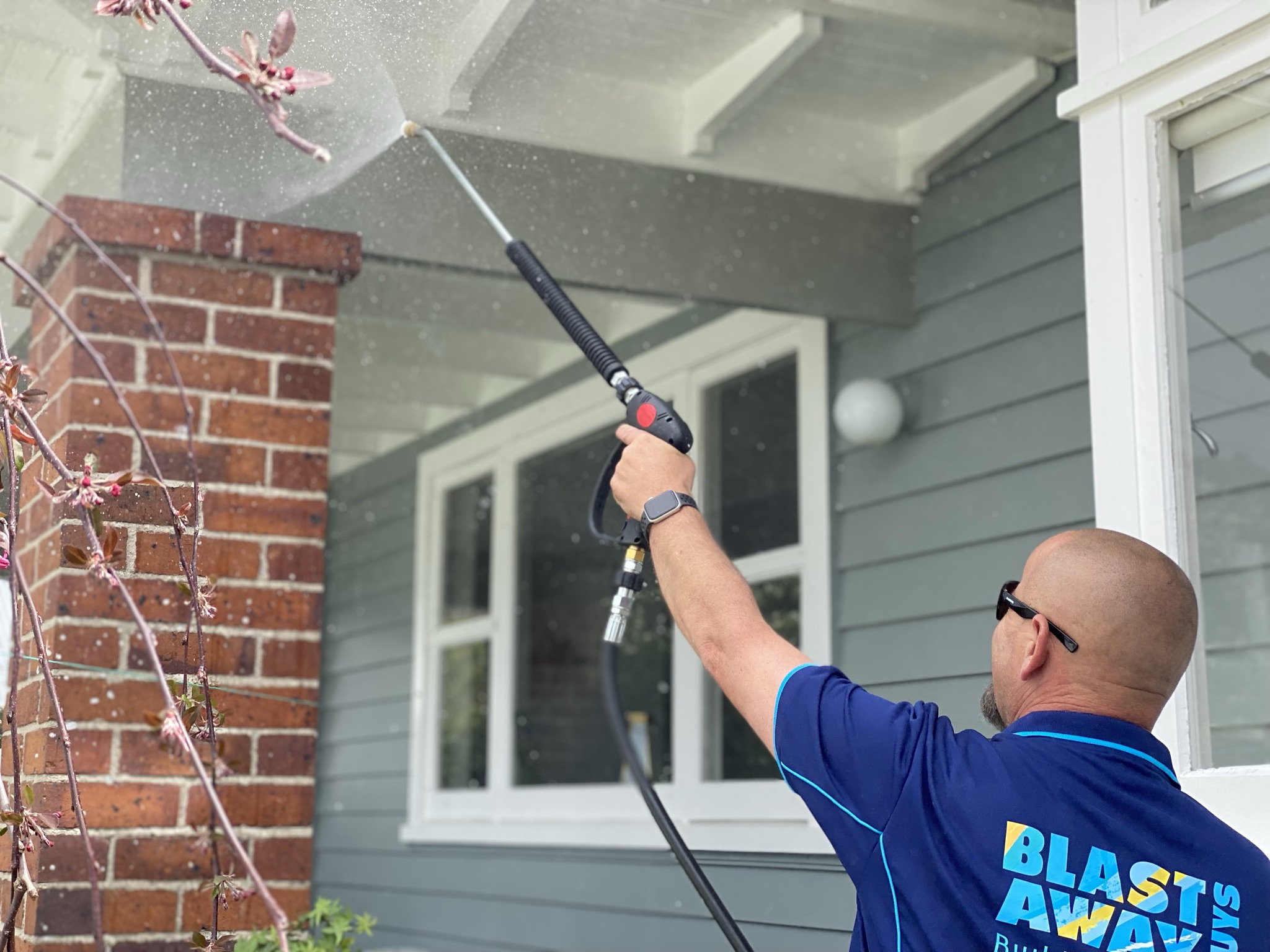 How To Soft Wash A House In 5 Steps Blog Blast Aways Guys