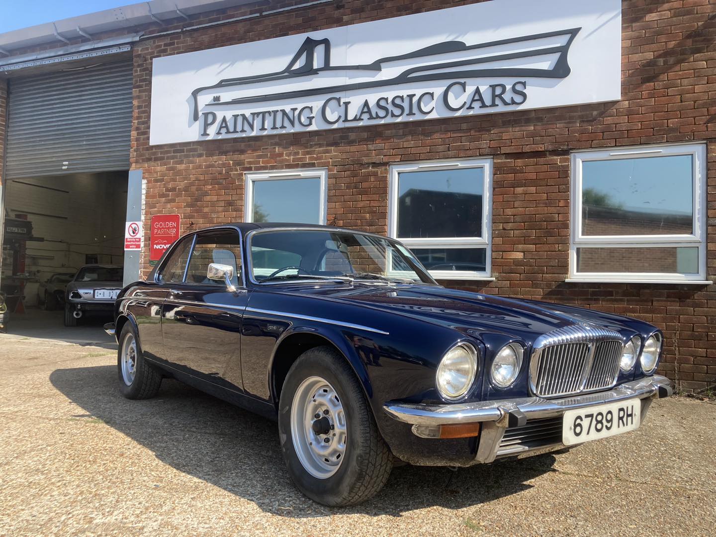 1977 Daimler Coupe | Painting Classic Cars