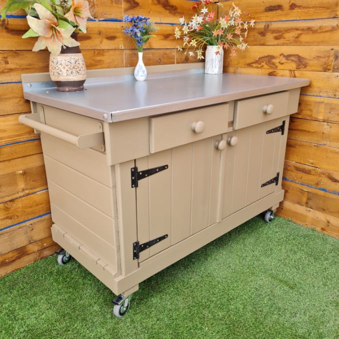 Wooden BBQ Tables - Design Yours Online!