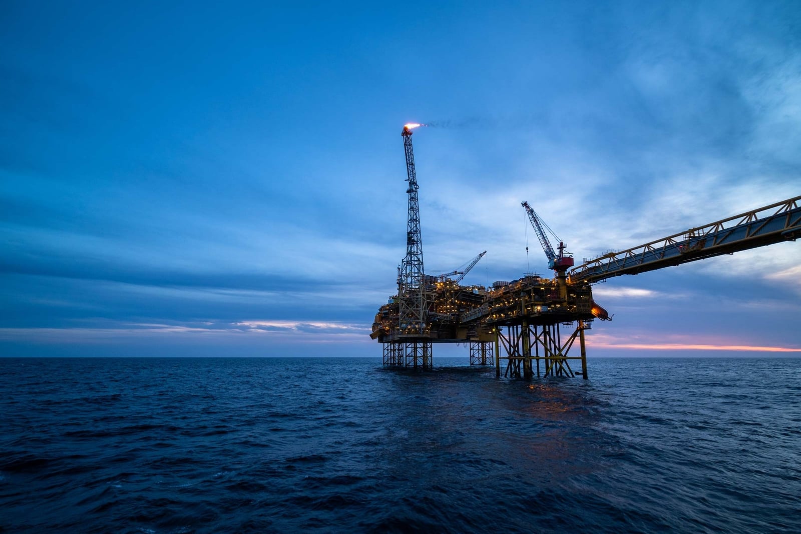 WJ Project Services | Offshore Oil Projects