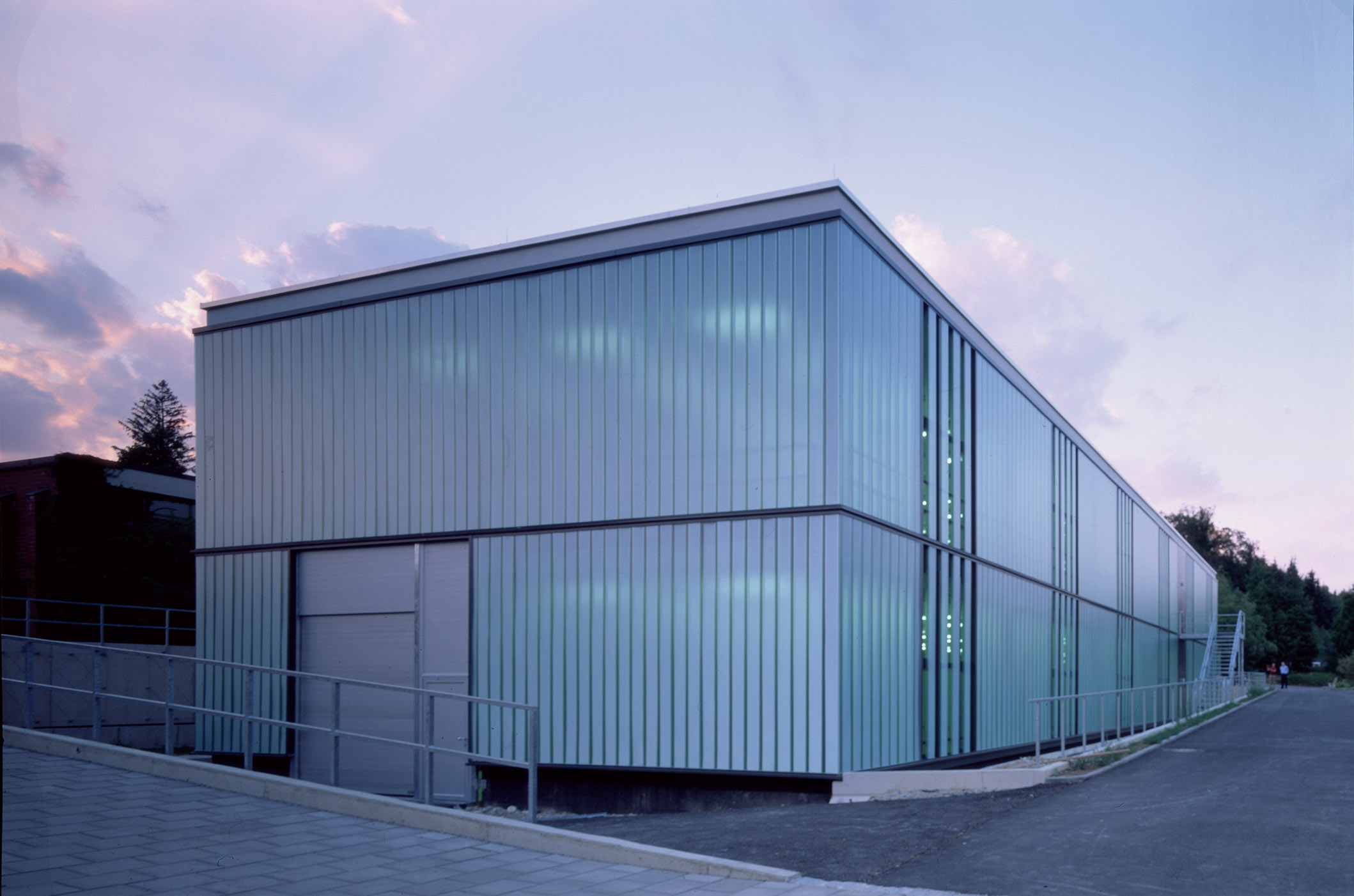 uGlass International - The Global Channel Glass Provider