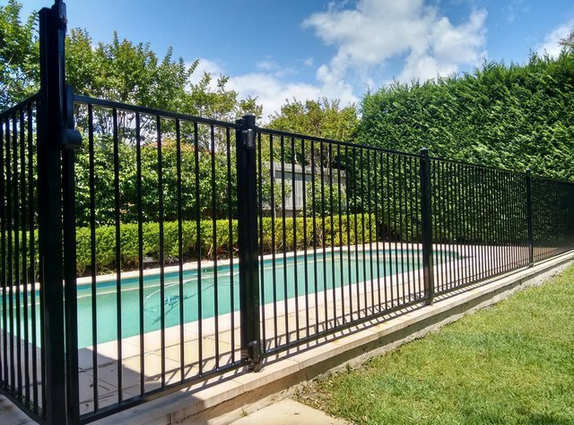 Pool Gates Tauranga | Aluminium & Glass Swimming Pool Gates