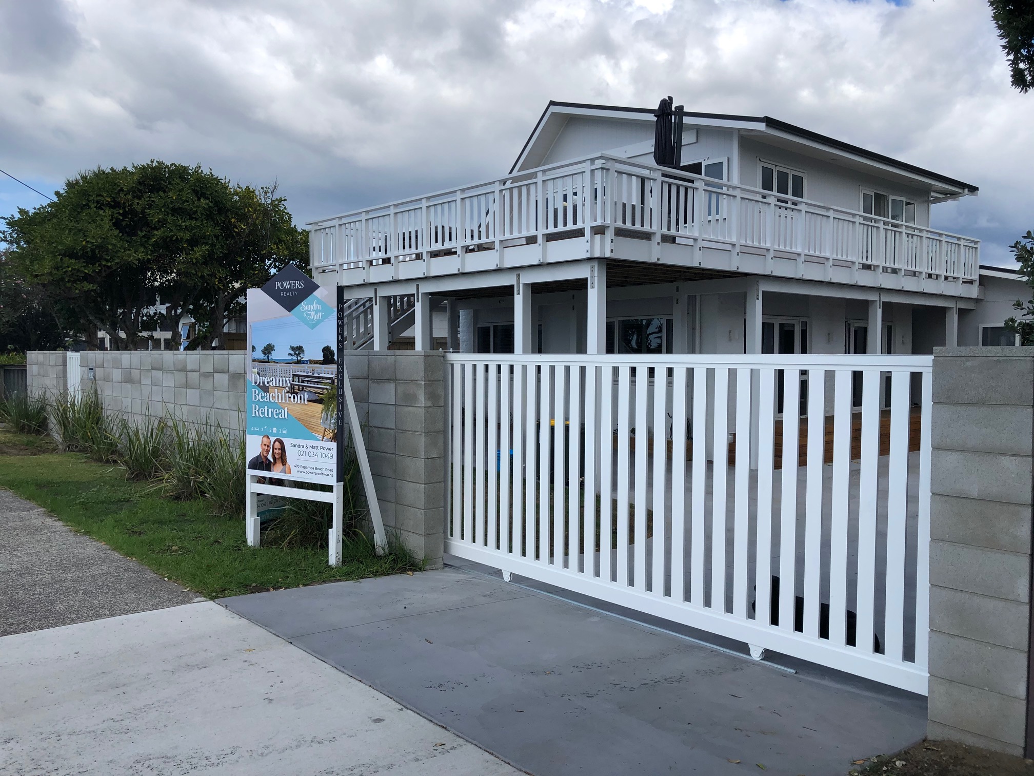 Vertical Gates Tauranga | NZ | Aluminium Vertical Slat Gate