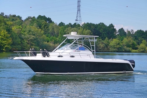 Pro-Line 30 WALK | Harbortowne Marine | Full Service Marine Brokerage