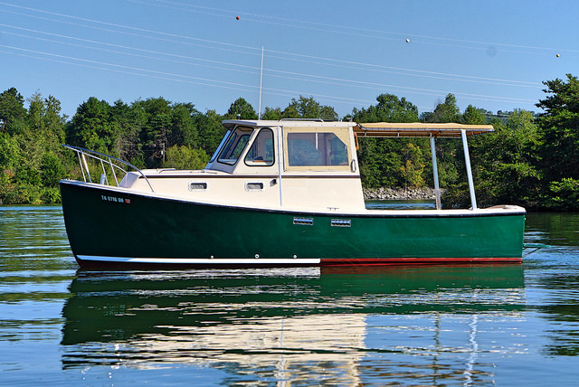 Atlas Acadia 25 | Harbortowne Marine | Full Service Marine Brokerage