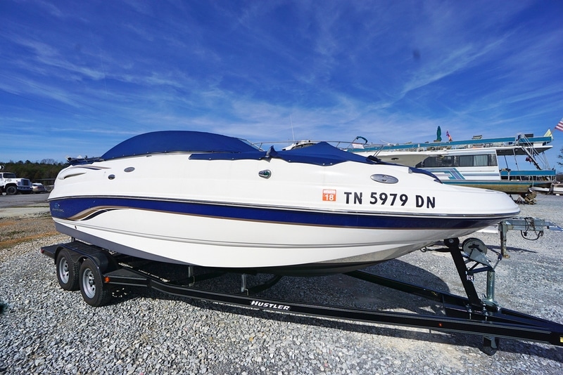 Chaparral 236 Sunesta | Harbortowne Marine | Full Service Marine Brokerage