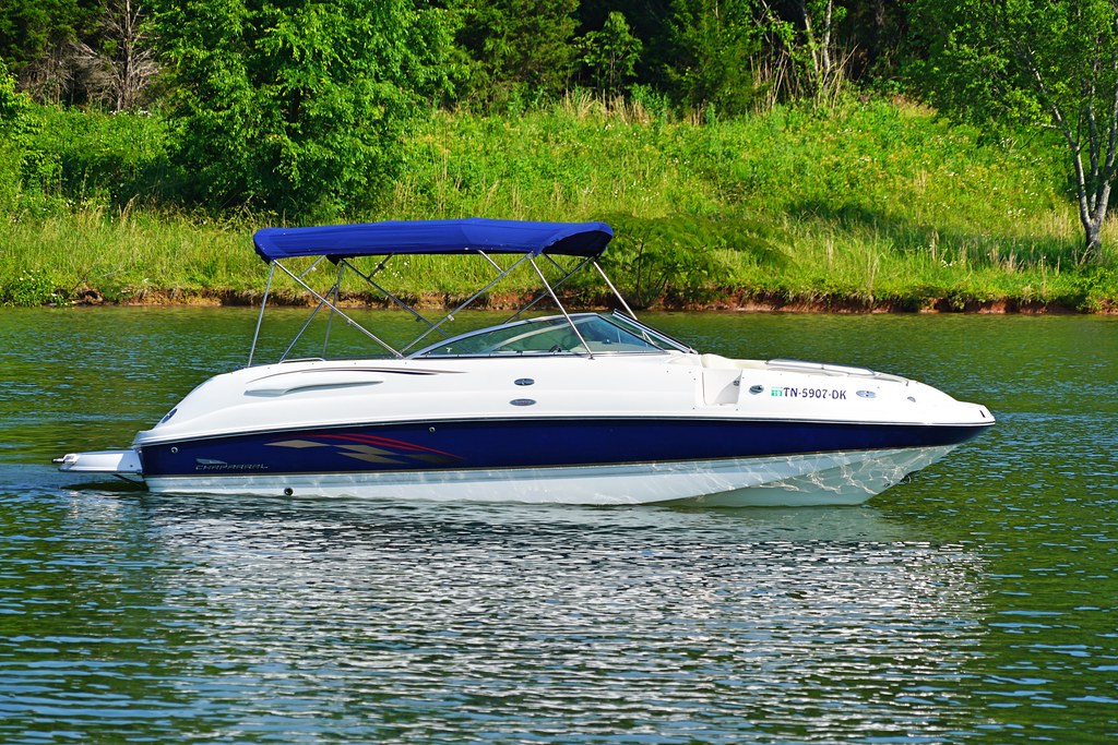 Chaparral Sunesta 254 | Harbortowne Marine | Full Service Marine Brokerage