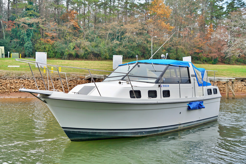 Carver 2807 Riviera | Harbortowne Marine | Full Service Marine Brokerage
