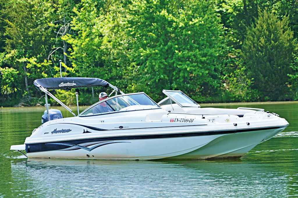 Hurricane SunDeck 217 OB | Harbortowne Marine | Full Service Marine ...