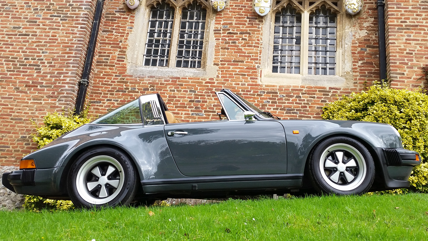 Porsche 911 3.2 Targa 'RSR' wide-body | Riviera Autobody