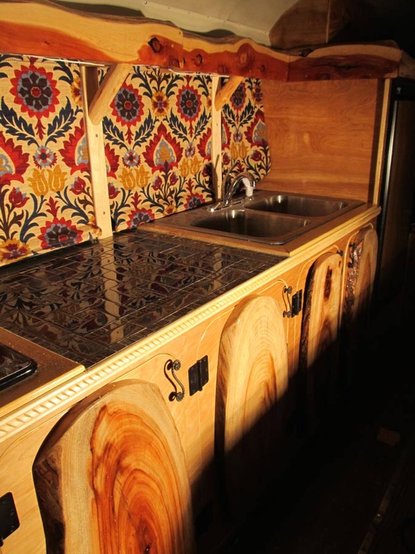 Ben's Garlic Bus - Allicins Ranch