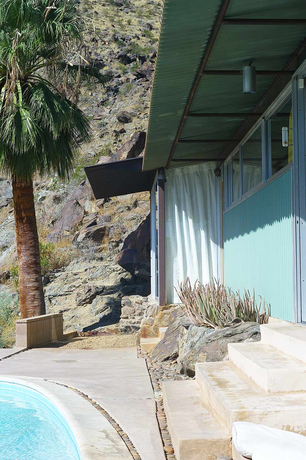 simple flair / stories / FREY HOUSE II