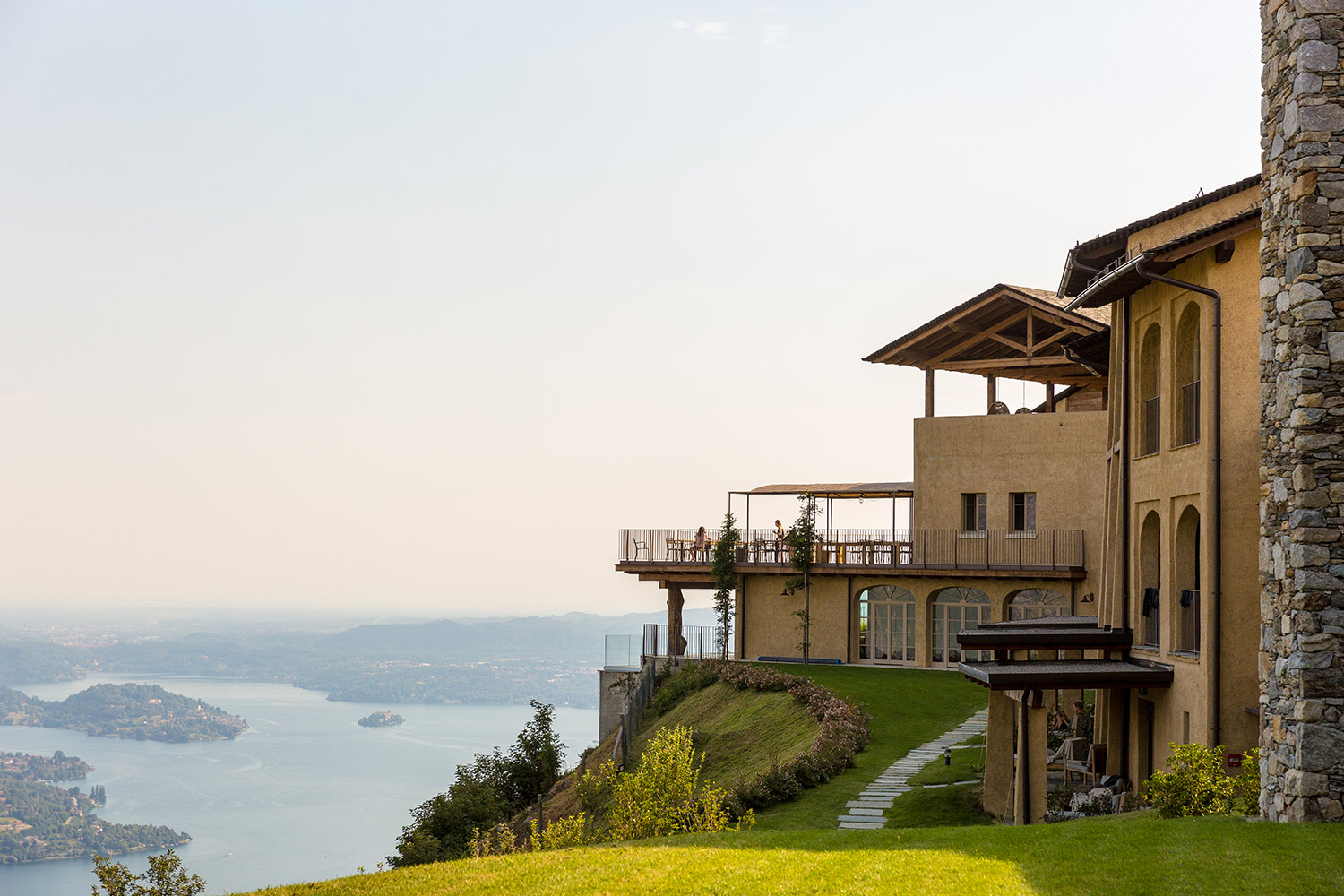 simple flair / stories / MANDALI RETREAT CENTER