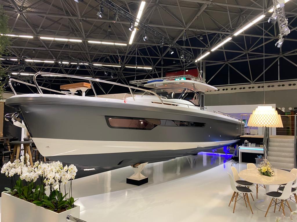 De Vaart Yachting - Nimbus Sealine Paragon Aquador Boats