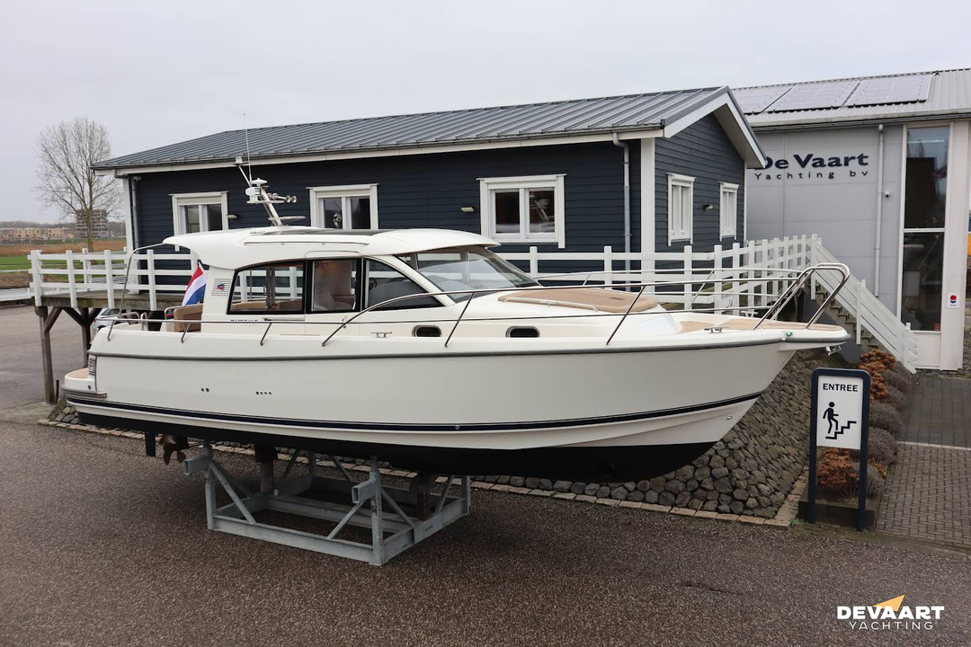 De Vaart Yachting - Nimbus Sealine Paragon Aquador Boats