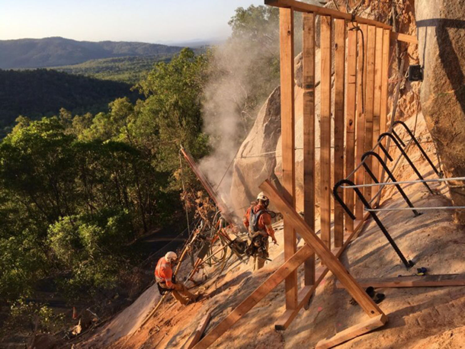 Rope Access Cantilever Rockfall Protection, QLD - Rix Asset Maintenance