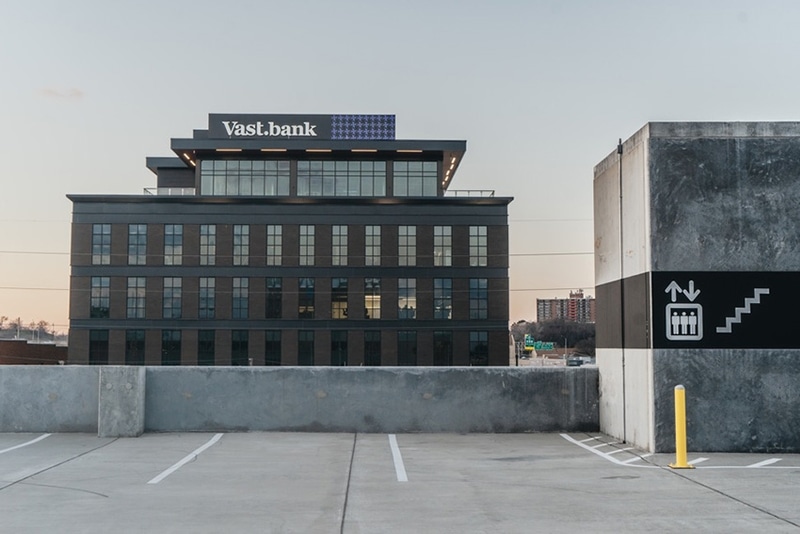 Vast.bank - Regional Bank Brand Strategy - Gitwit