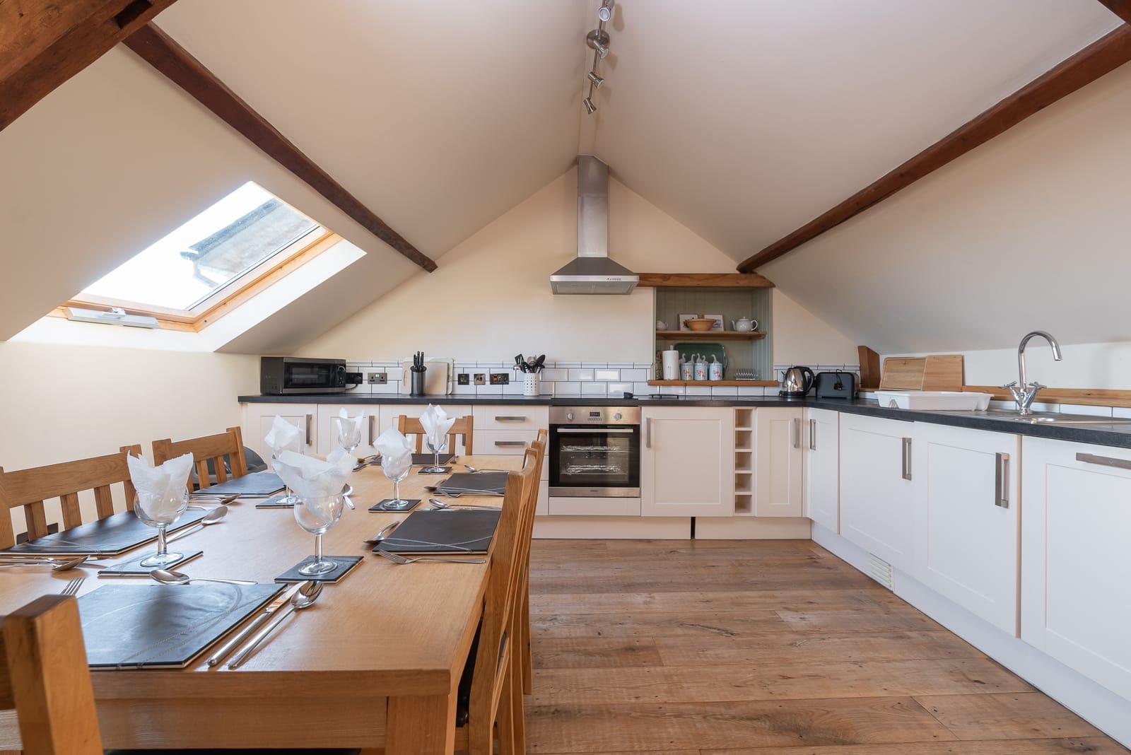 North Hill Cottages | Swimming Pool | Holiday Lets Devon