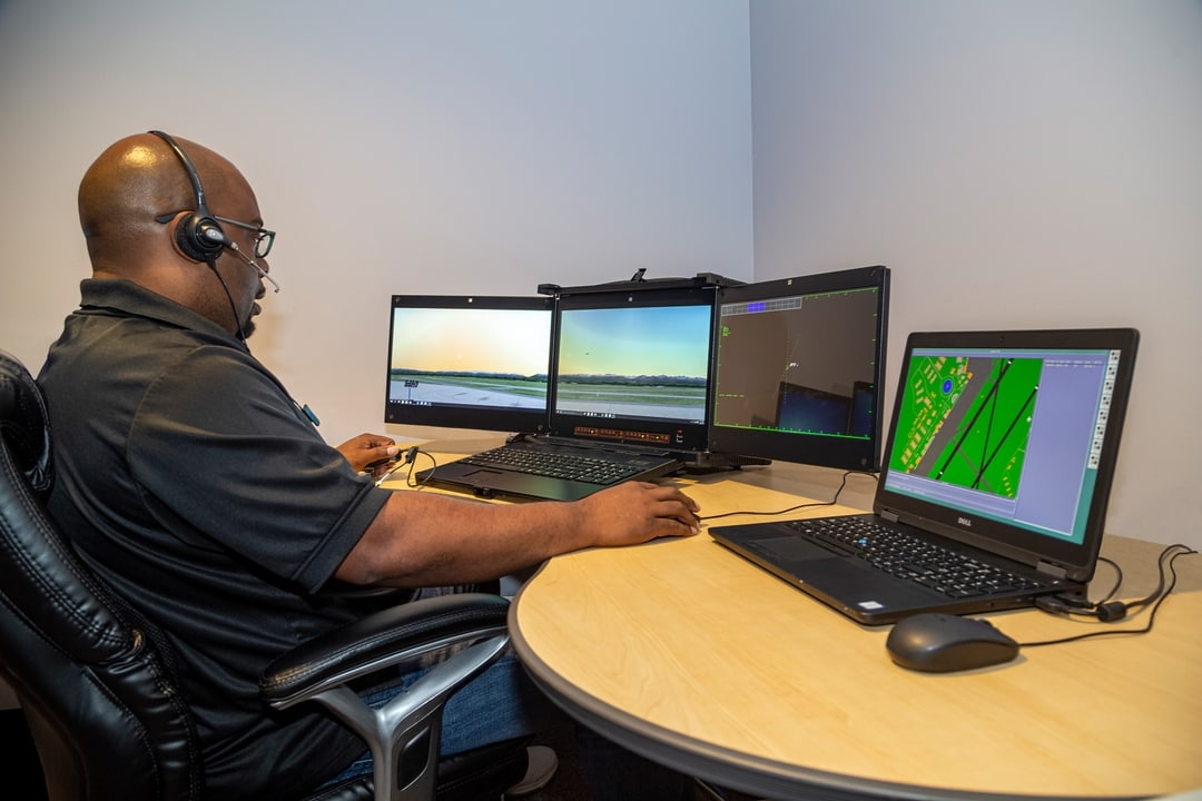 MaxSim: Air Traffic Control Simulation