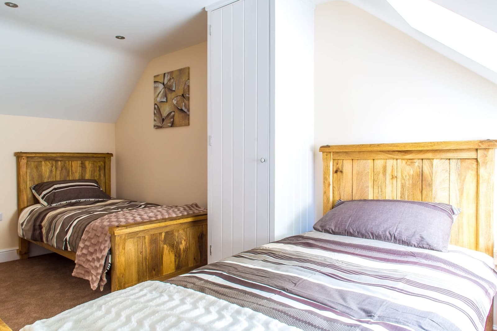 Ian Heaps Fishing Resort Still Water Accomodation