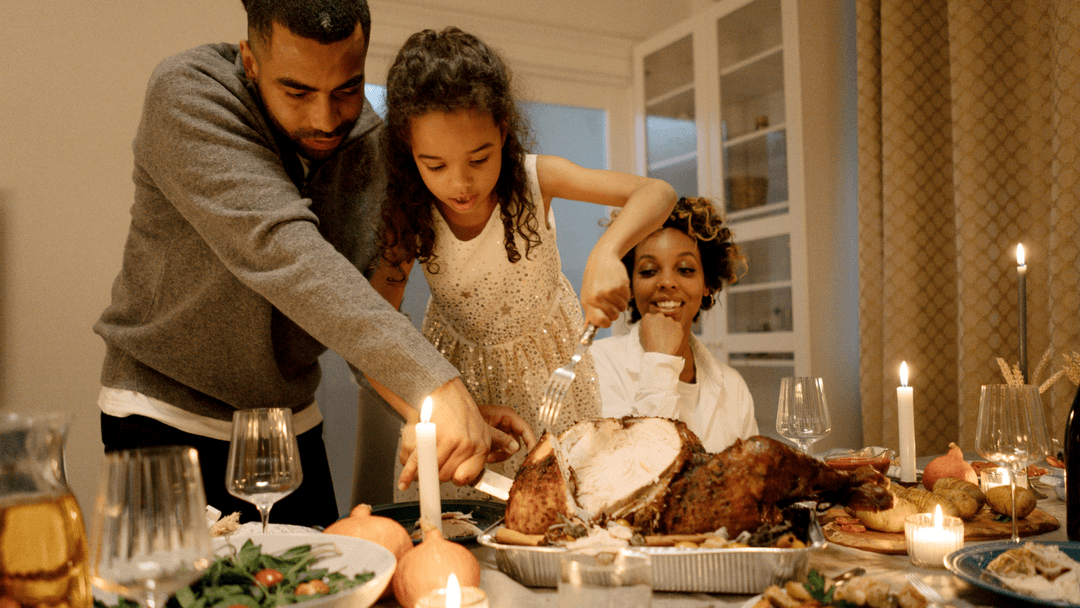 Thanksgiving family traditions and fun things to on Thanksgiving ...