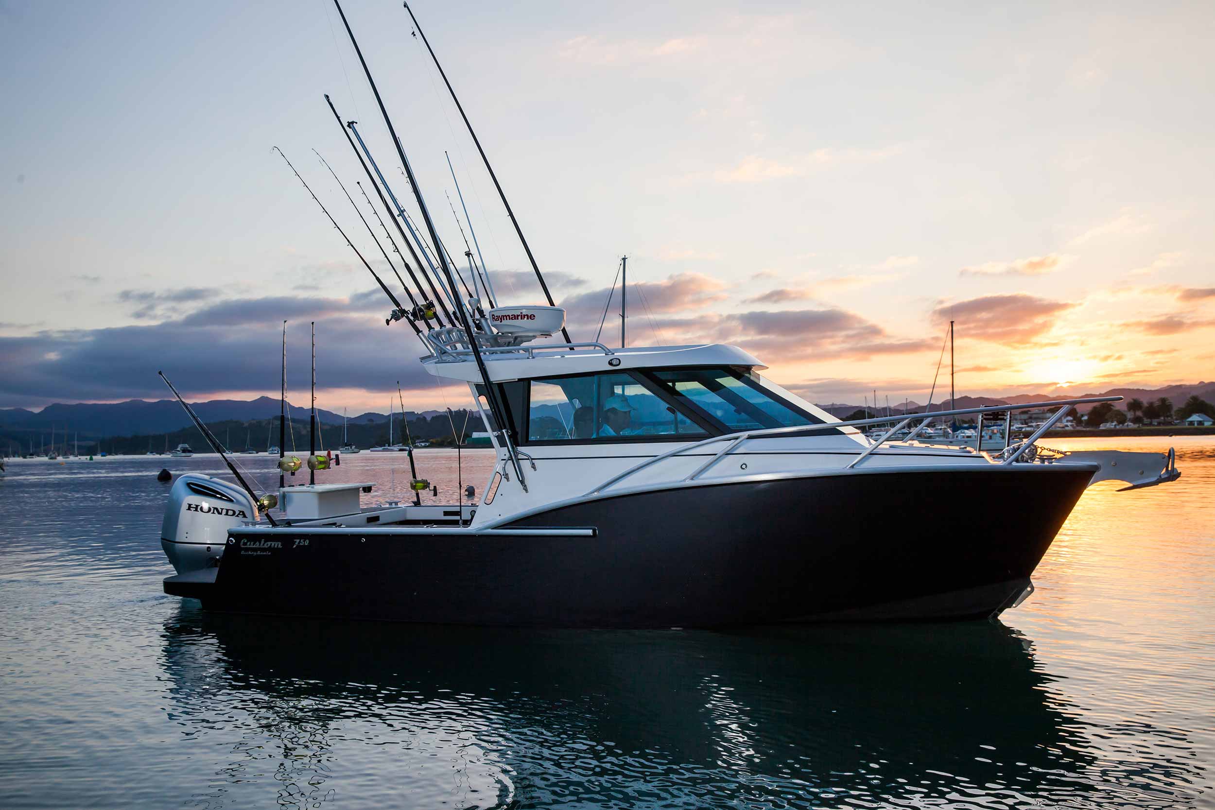 Dickey Boats Custom 850