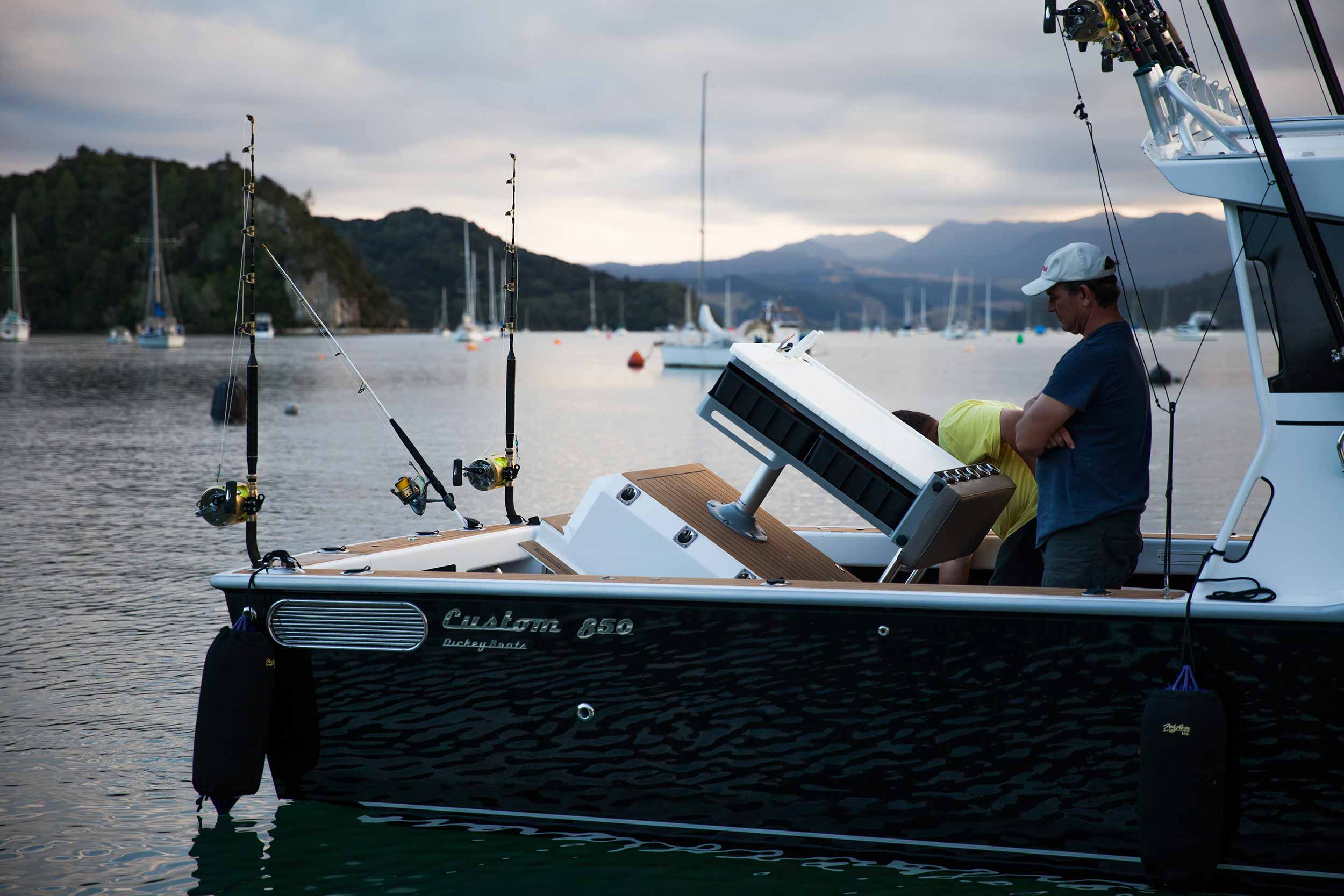 Dickey Boats Custom 850