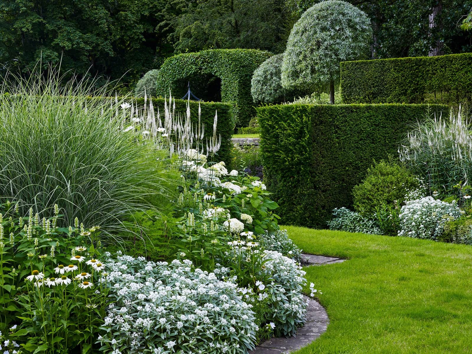 Arabella Lennox-Boyd | Garden in the Trough of Boland