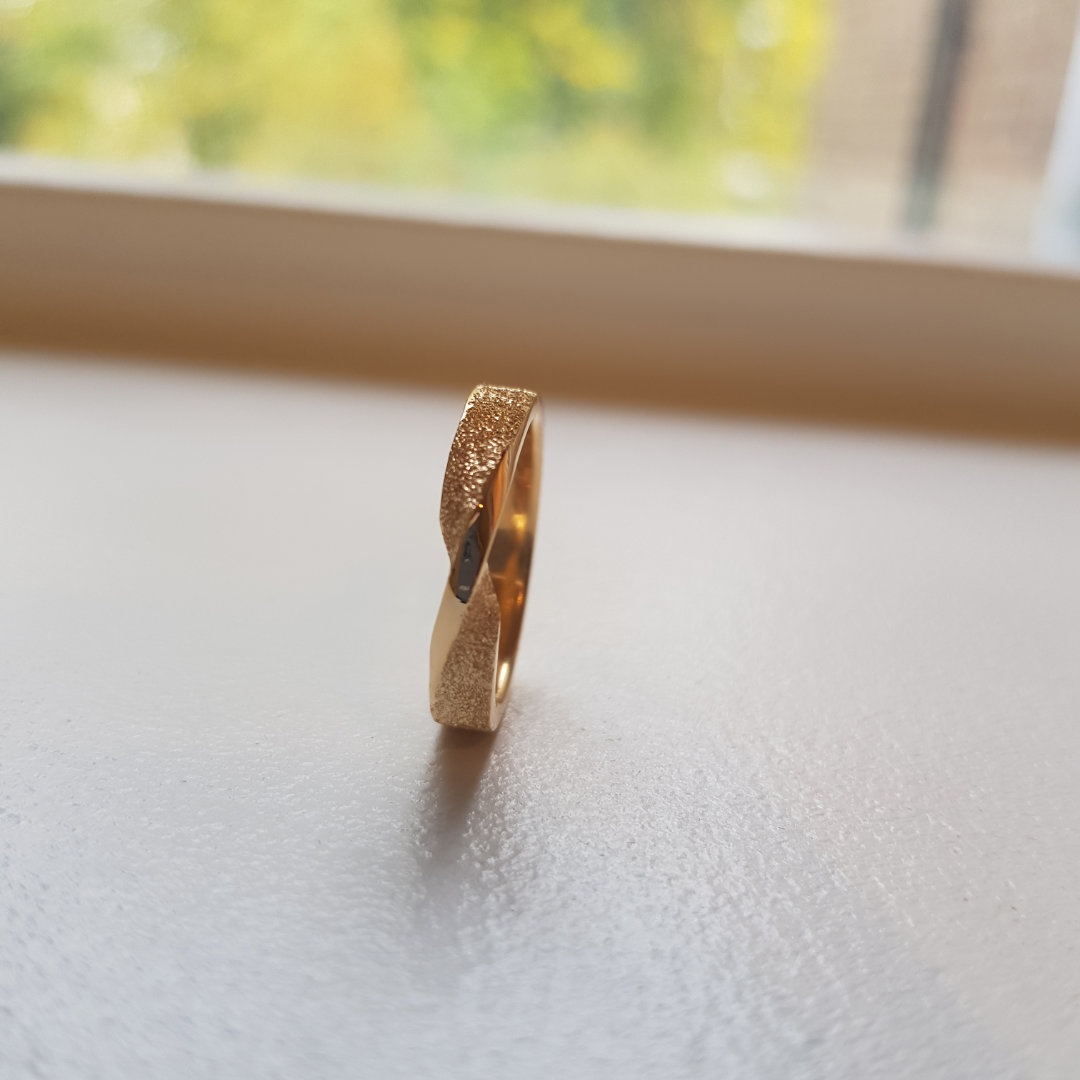 Jewellery Remodelling Case Study #13 - Mobius Wedding Ring