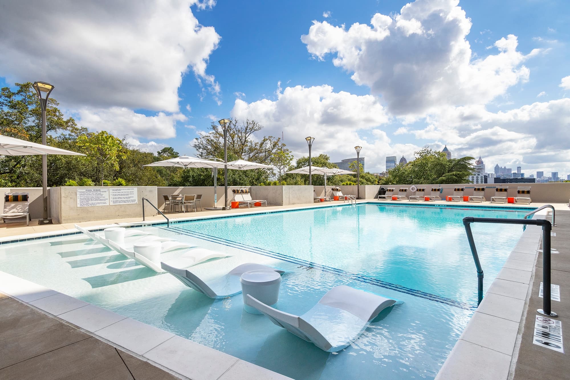 Features & Amenities