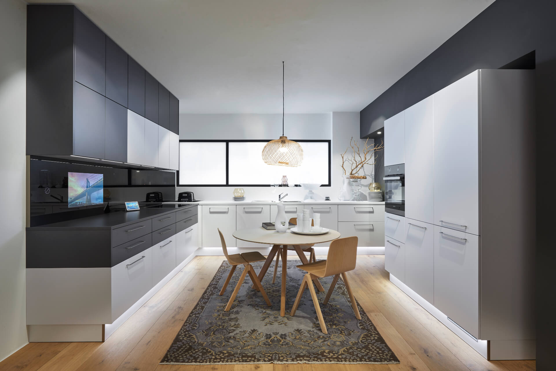 Tavola Kitchen Fitting - MB Kitchens & Bathrooms