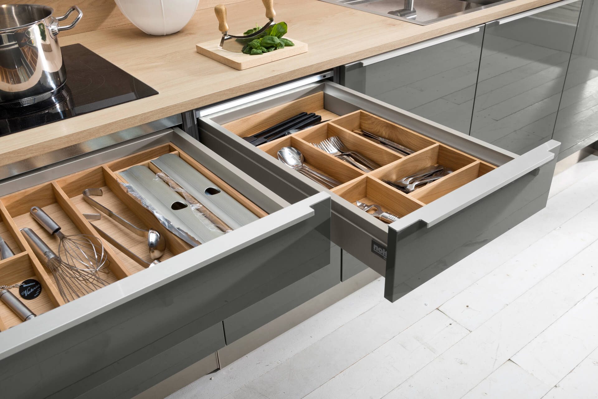 Tavola Kitchen Fitting - MB Kitchens & Bathrooms