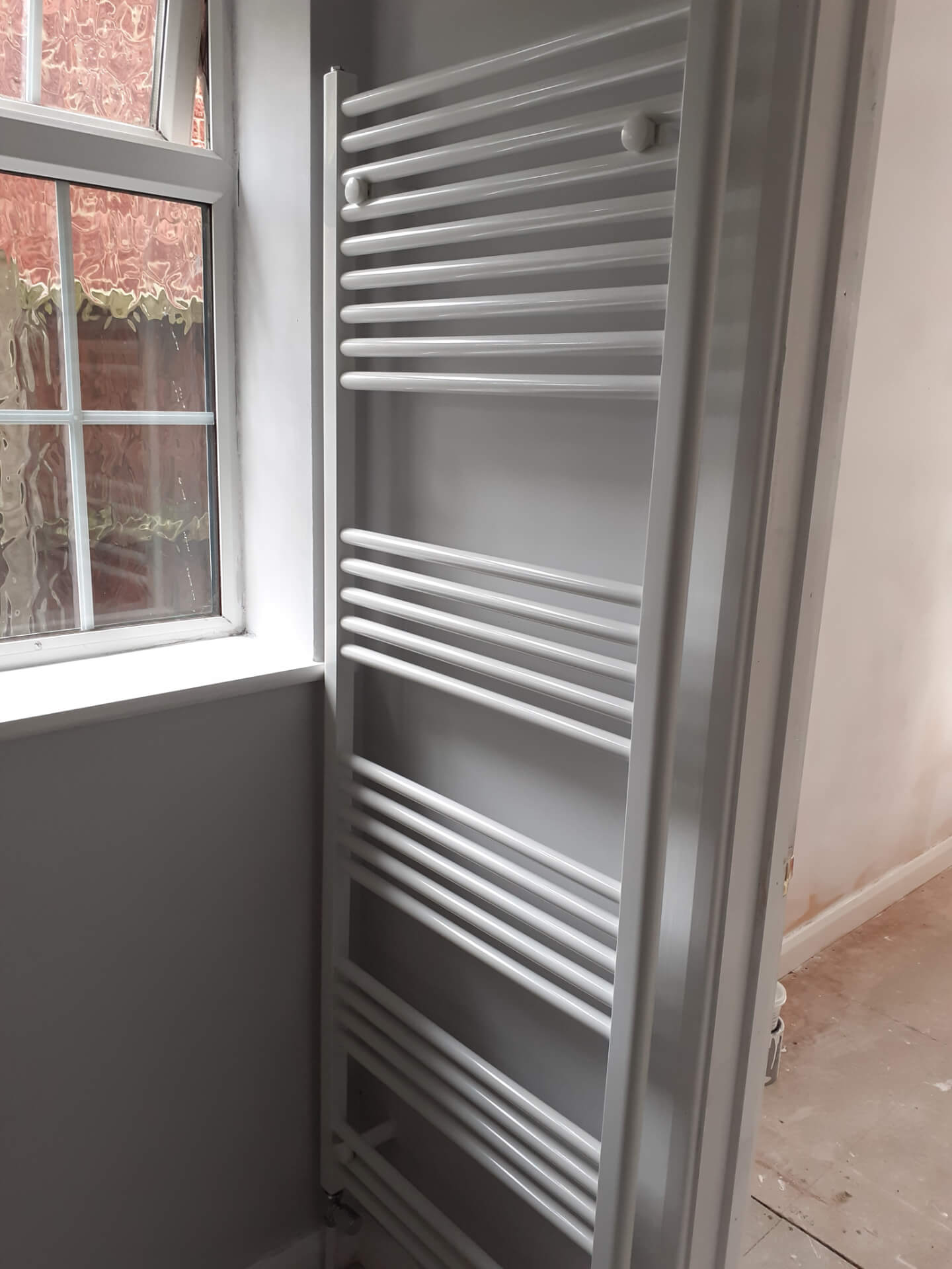 Case Study: A smaller bathroom by replacing a stud wall in Camberley