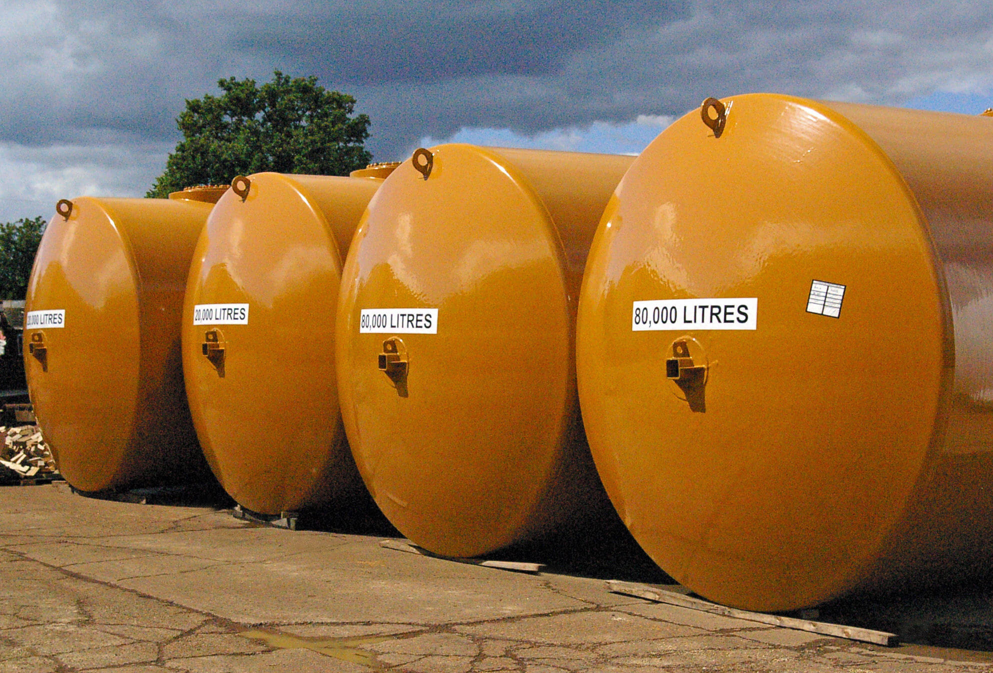 Fuel Storage tanks | Install | Integrally bunded fuel storage tanks
