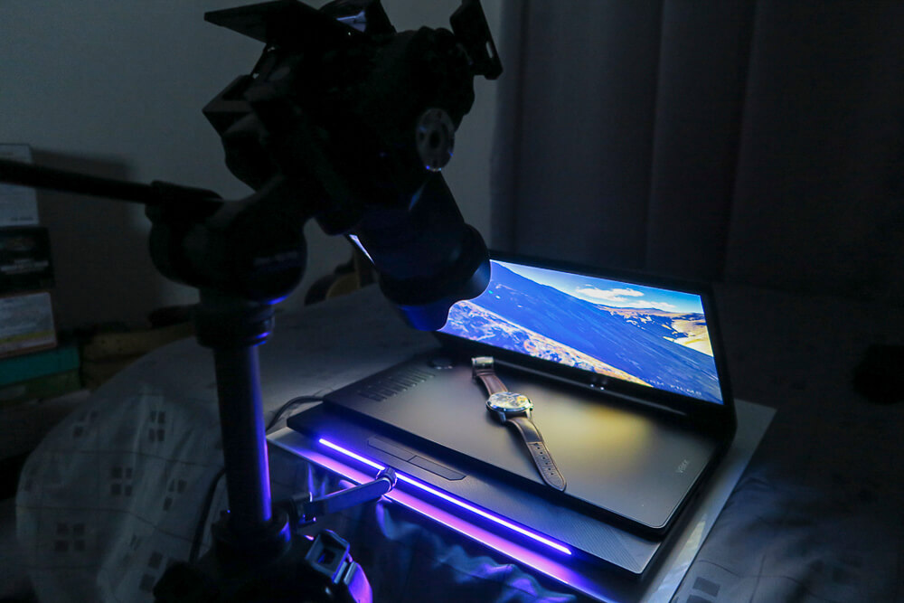 Create a cinematic reflection effect video using just your laptop screen